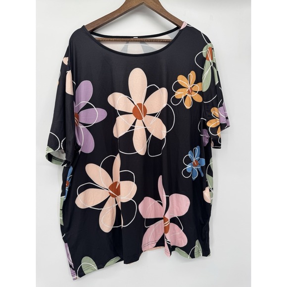 The Unbranded Brand | Tops | Classic Tee Multi Color Floral Art Short ...